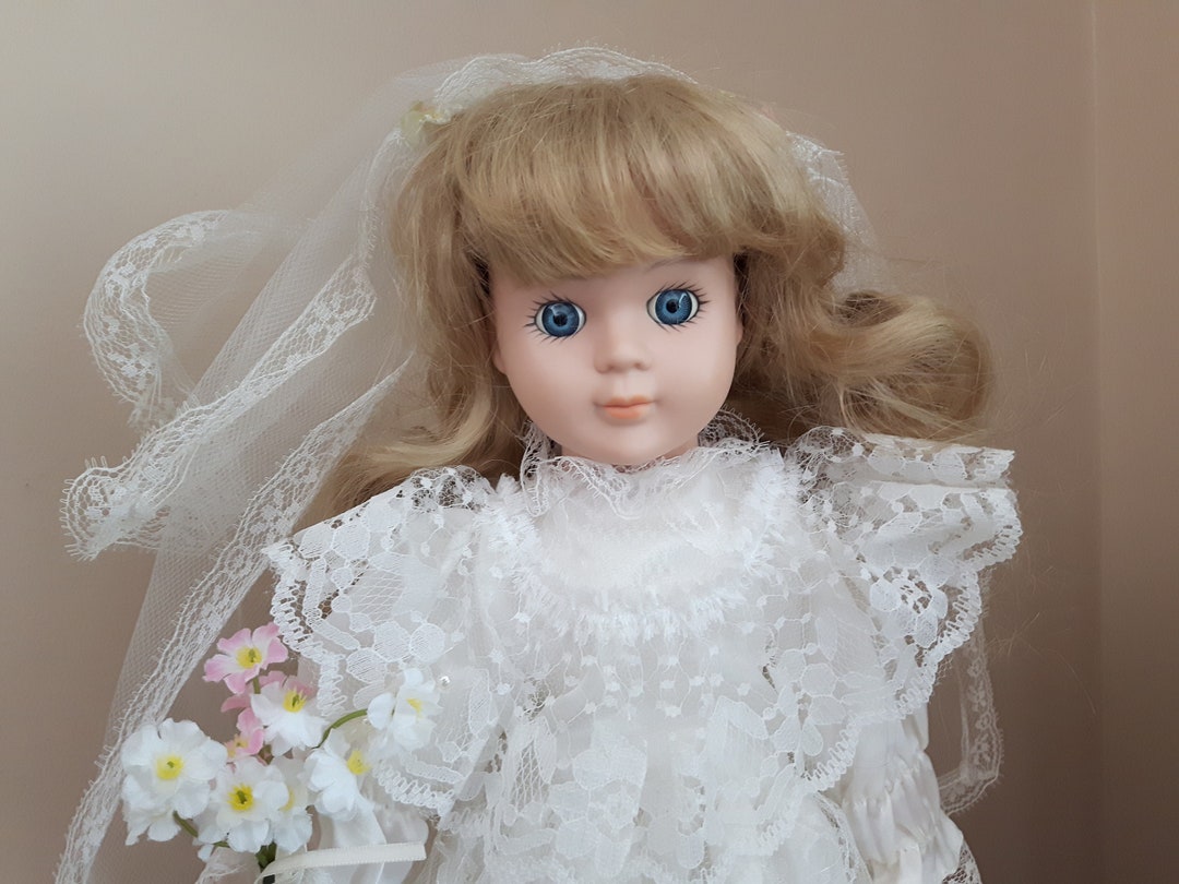 Porcelain Wedding Doll, Display Doll in Wedding Gown, Porcelain Bride ...