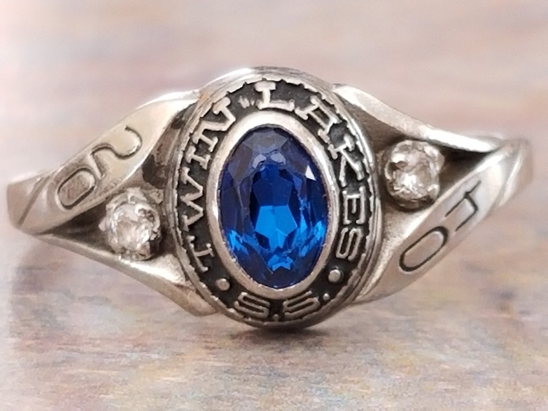 Vintage High School Keepsake Ring, 2004 Twin Lakes Secondary School ...