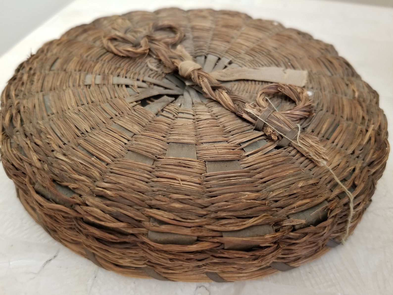 Antique Wicker Sewing Basket With Lid Round Wicker Basket and - Etsy