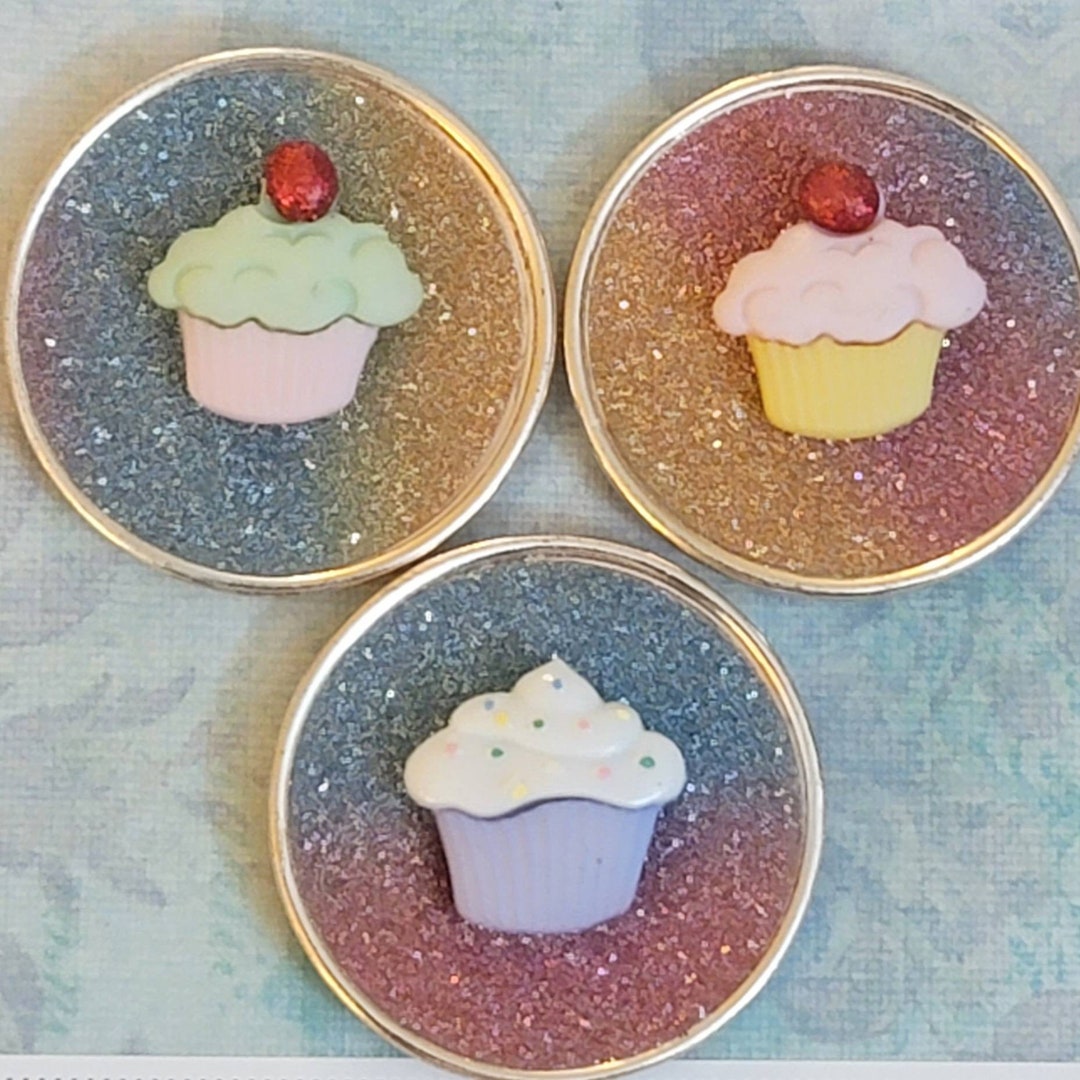 Exclusive Sparkly Mounted Cupcakes Cover Minder or Fridge Magnet - Etsy