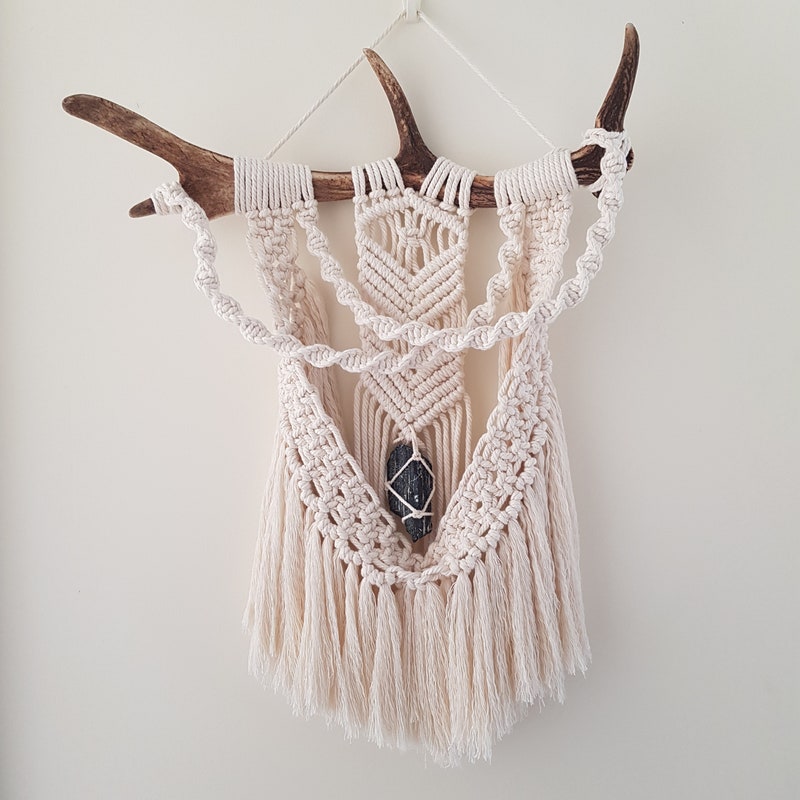 Macrame Antler Wall Hanging - Etsy