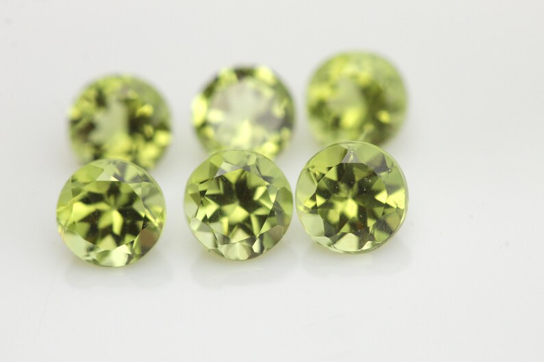 Natural Pakistan Peridot 4 to 5 MM Rounds. Callibrated Stone. | Etsy