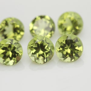 Natural Pakistan Peridot 4 to 5 MM Rounds. Callibrated Stone. Sparkling ...