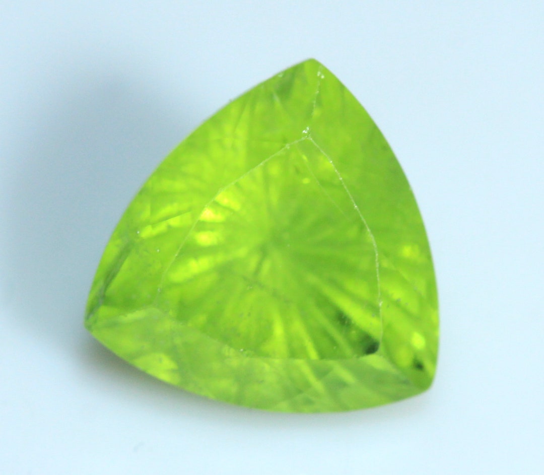 5.66 Carats Natural Peridot Carving. 11x11 MM Trillion Shape. Green ...