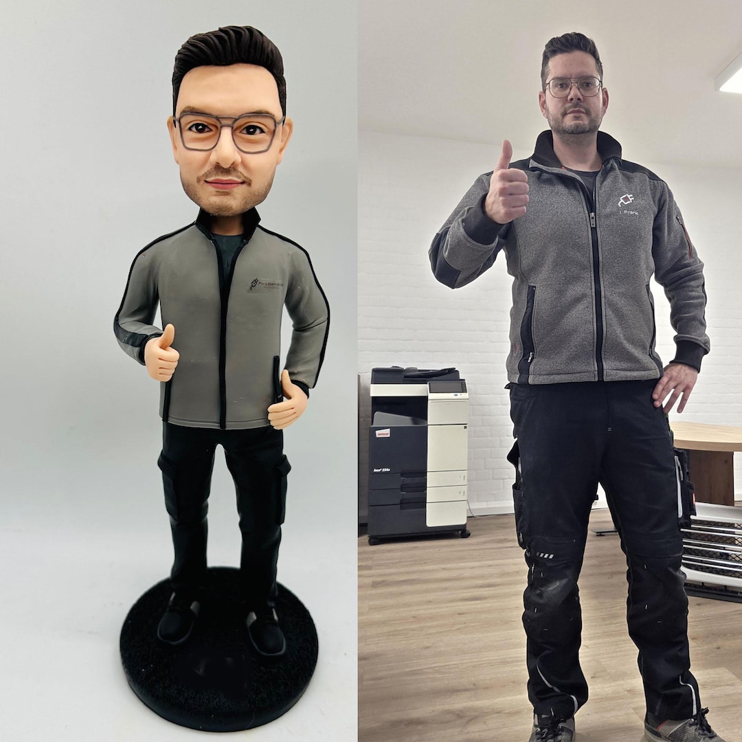 Custom Real Person Bobblehead | Personalized Portrait Figurine ...