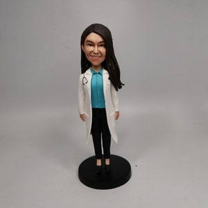 Custom Female Doctor Bobblehead in Red Robe ,bobbleheads Custom ...