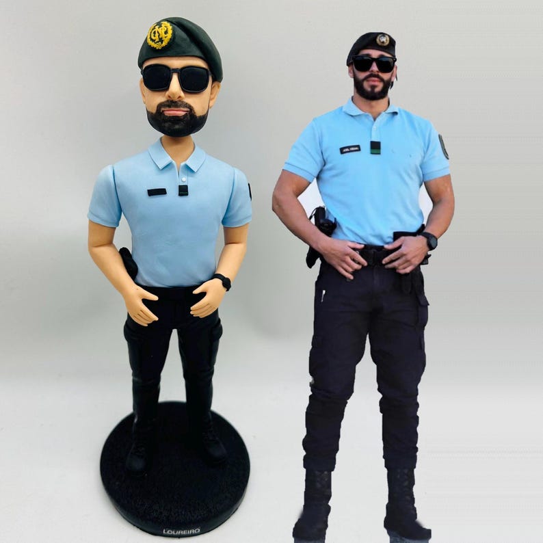 Custom Real Person Bobblehead | Personalized Portrait Figurine ...
