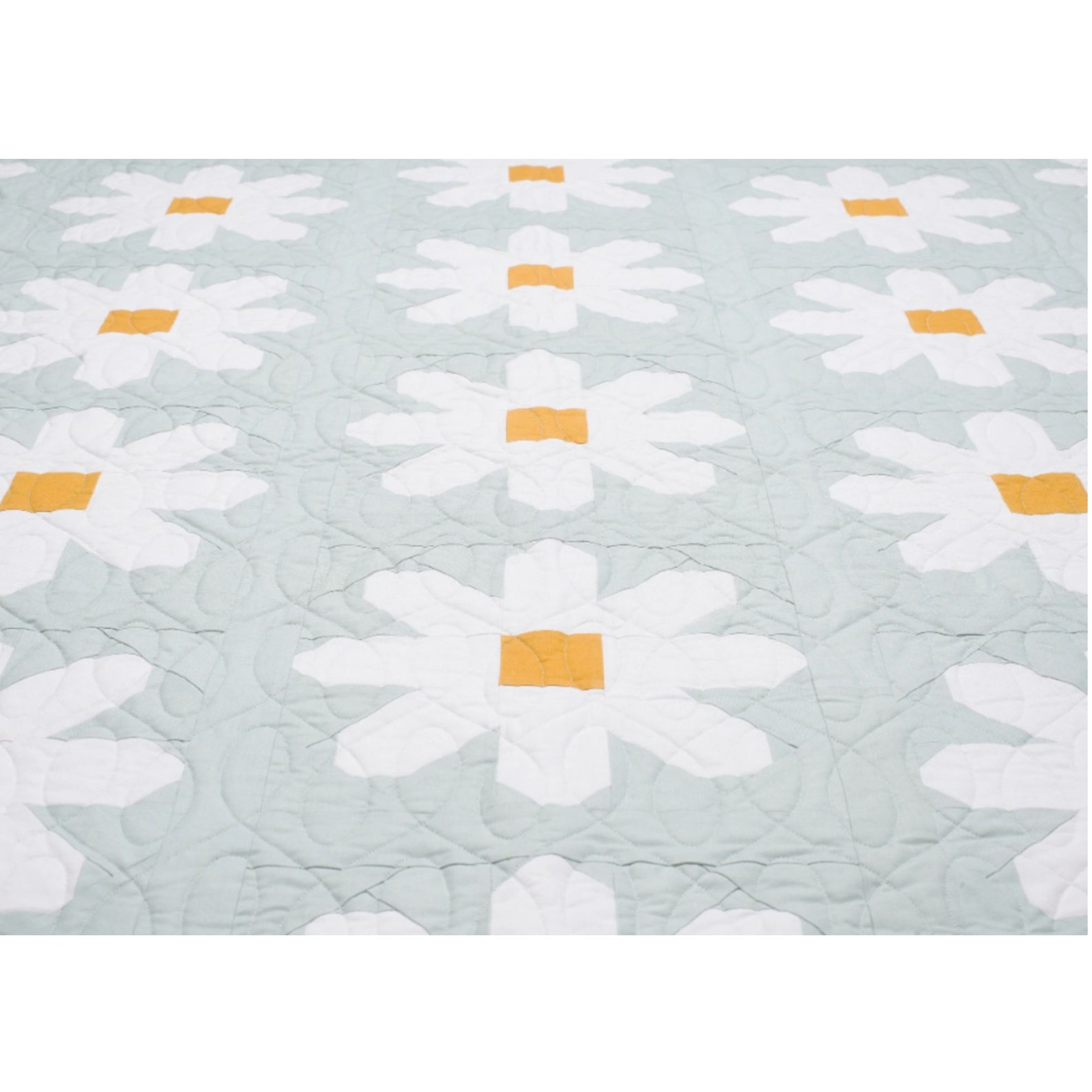 Fresh as a Daisy Quilt Pattern by Pen and Paper | Printed Paper Pattern ...