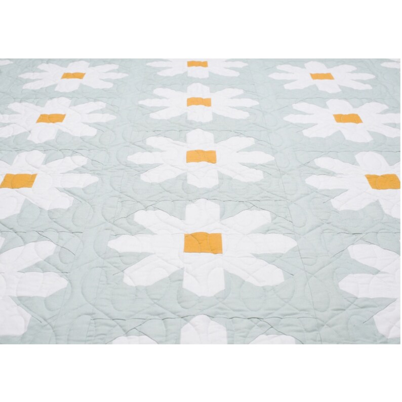Fresh as a Daisy Quilt Pattern by Pen and Paper | Printed Paper Pattern ...