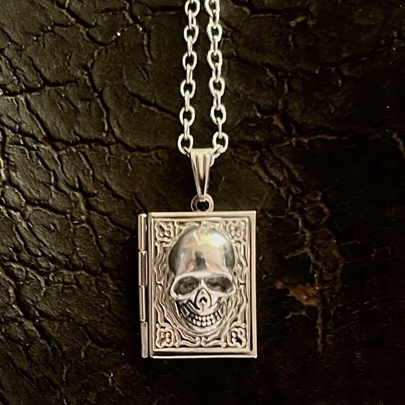 Gothic Locket - Etsy