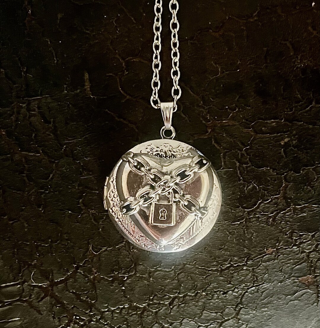 Gothic Locket, Gothic Jewelry, Bat Jewelry, Necklace, Gothic Rose ...