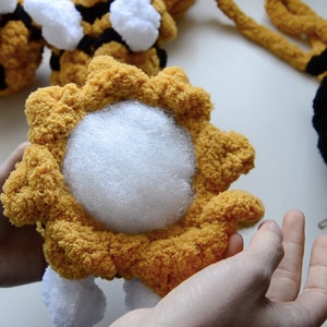 Hand Knit MINI Bee Pattern, BEGINNER Video Tutorial, Learn How to ...