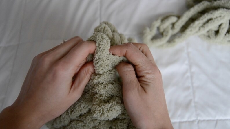 Round Pillow Pouf DIY Kit, DIY Kit, Pillow Pouf, Finger Knit, Learn How ...