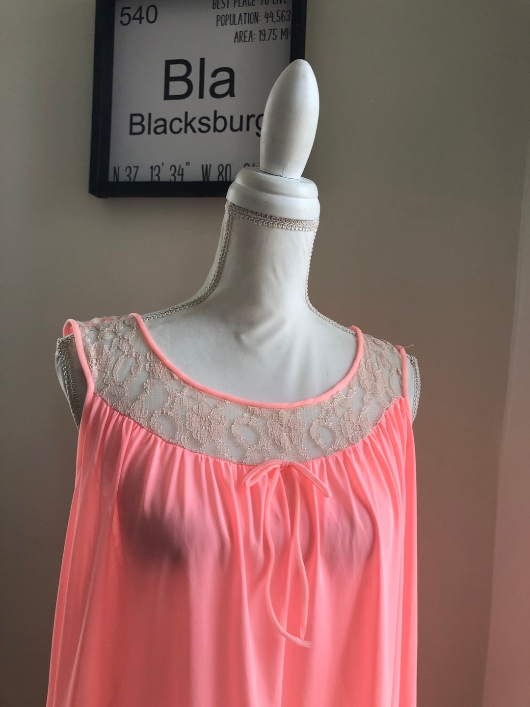 Vintage Salmon/peach Colored Nightie - Vintage 1970s Nightgown - Size ...