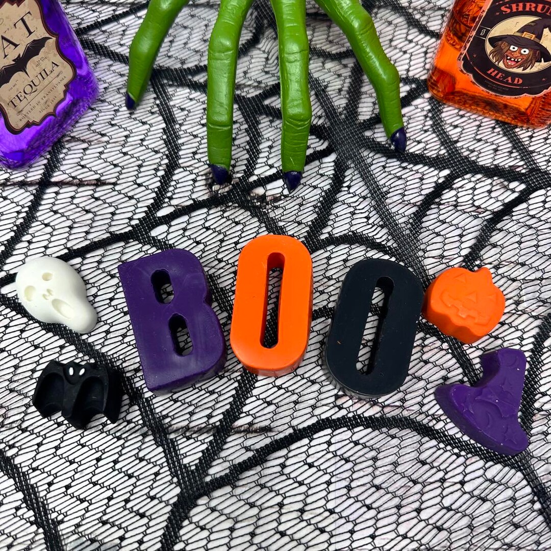 Halloween Mini Crayon Shapes and Letters BOO, Loot Bag Filler, Party ...