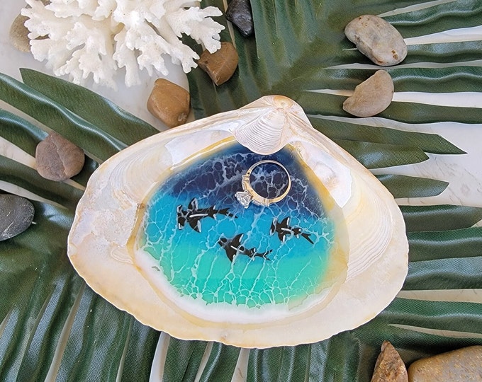 XXL Large Ocean Resin Clam Shell Ring Dish Hand Drawn Great White ...