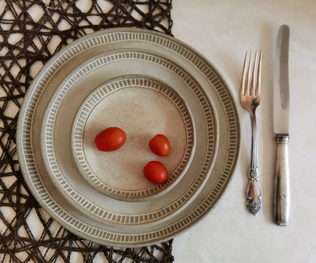 Set of 2 Beige Ceramic Plates | Beige Plates With Engraved Decorations ...