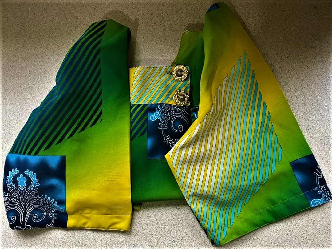 Gomesi / Busuuti, the Ugandan Traditional Dress / Wear - Etsy