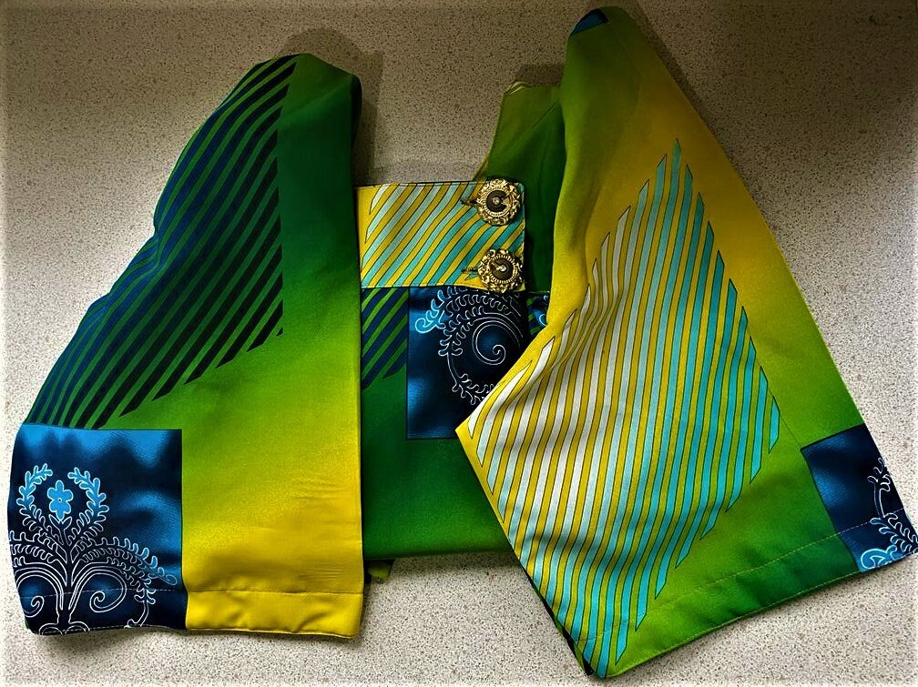 Gomesi / Busuuti, the Ugandan Traditional Dress / Wear - Etsy