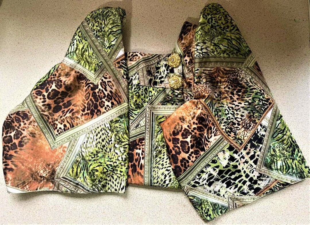 Gomesi / Busuuti, Animal Print. the Ugandan Traditional Dress/ Wear - Etsy