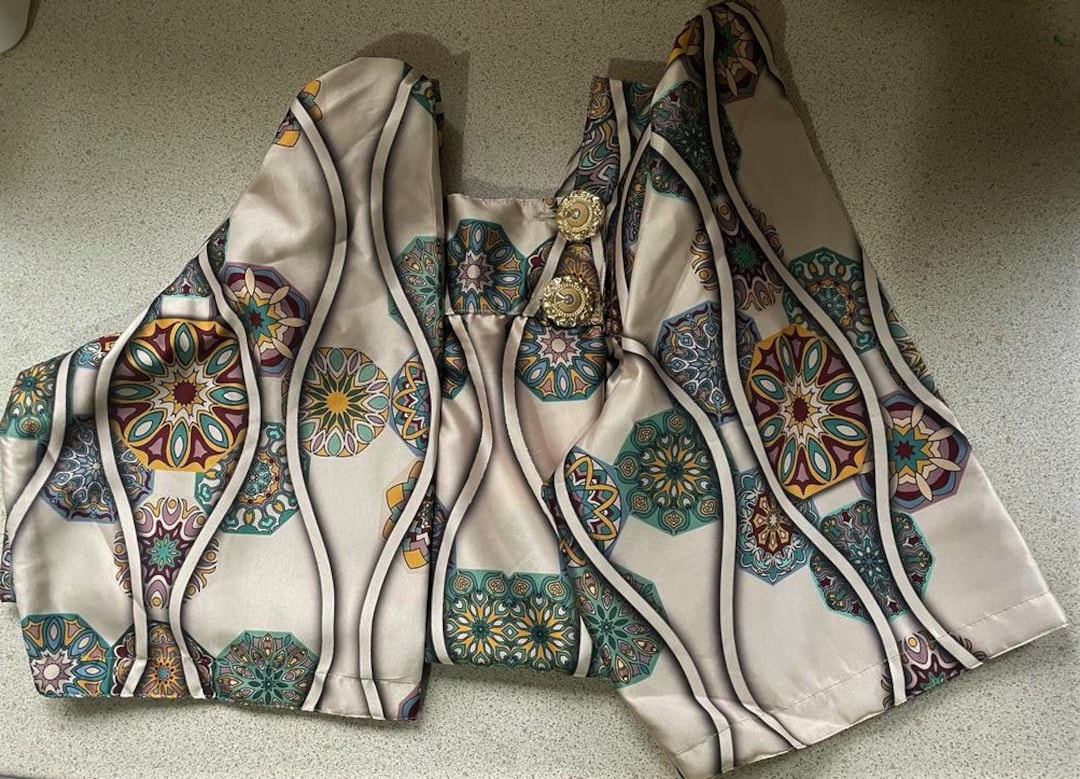 Gomesi / Busuuti, the Ugandan Traditional Dress/ Wear - Etsy UK