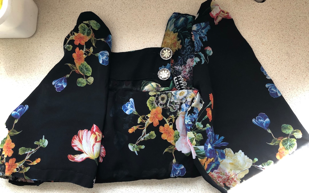 Gomesi/ Busuuti Uganda Traditional Wear for Women - Etsy