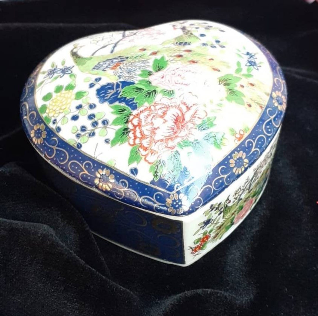 Japanese Heart-shaped Porcelain Box With Peacocks & Floral Pattern - Etsy