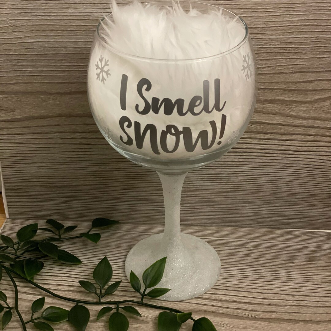 I Smell Snow Gilmore Girls Inspired Gin Glass Glittery Sparkly Stem ...