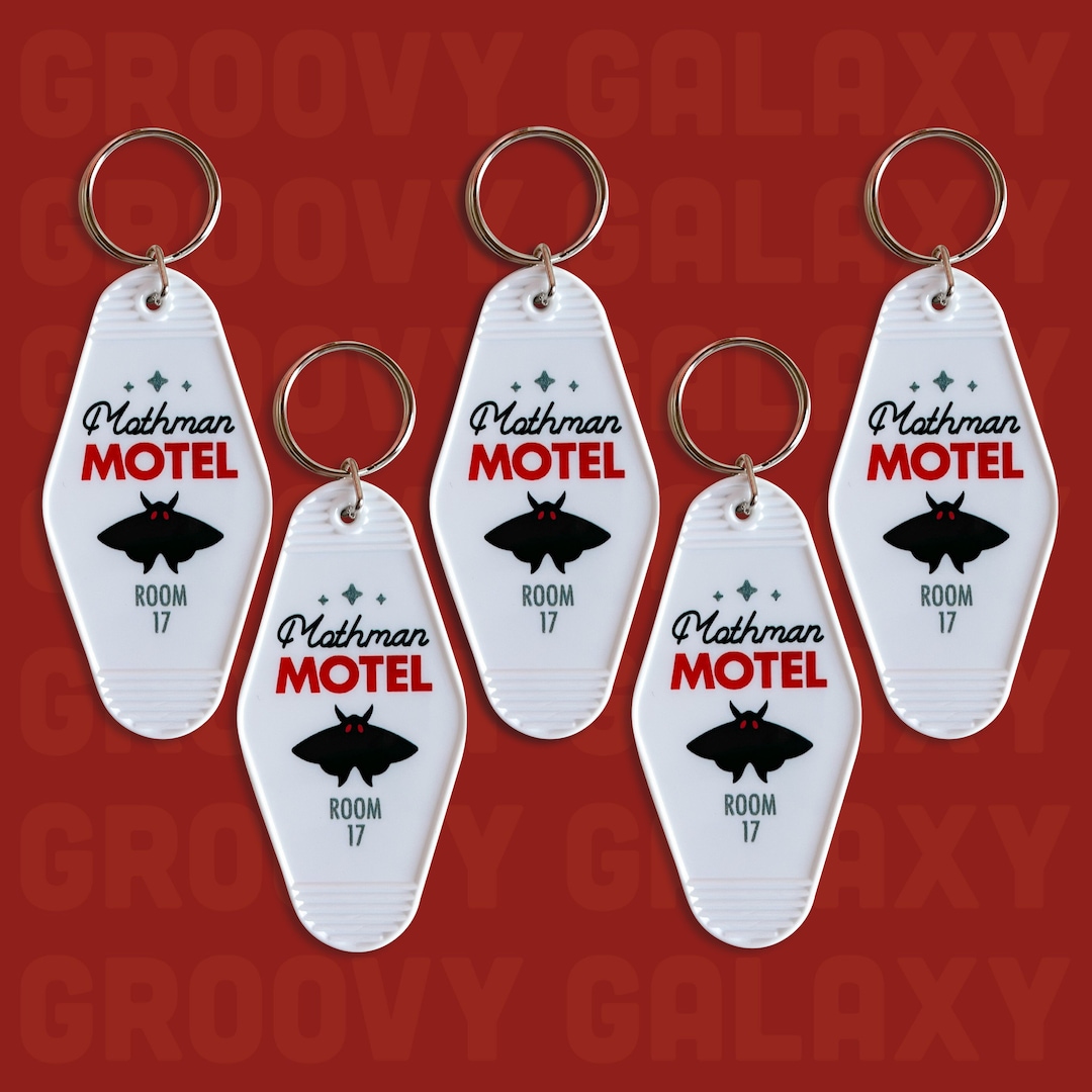 Mothman Motel Retro Plastic Hotel Keychain // Typography Retro Vintage ...
