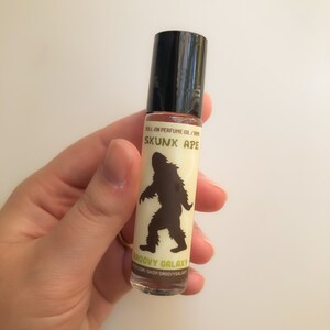 Skunk Ape Roll on Perfume Oil / Bigfoot Sasquatch Cryptid Perfume ...