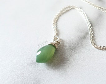 Small Teardrop Jade Necklace - Etsy