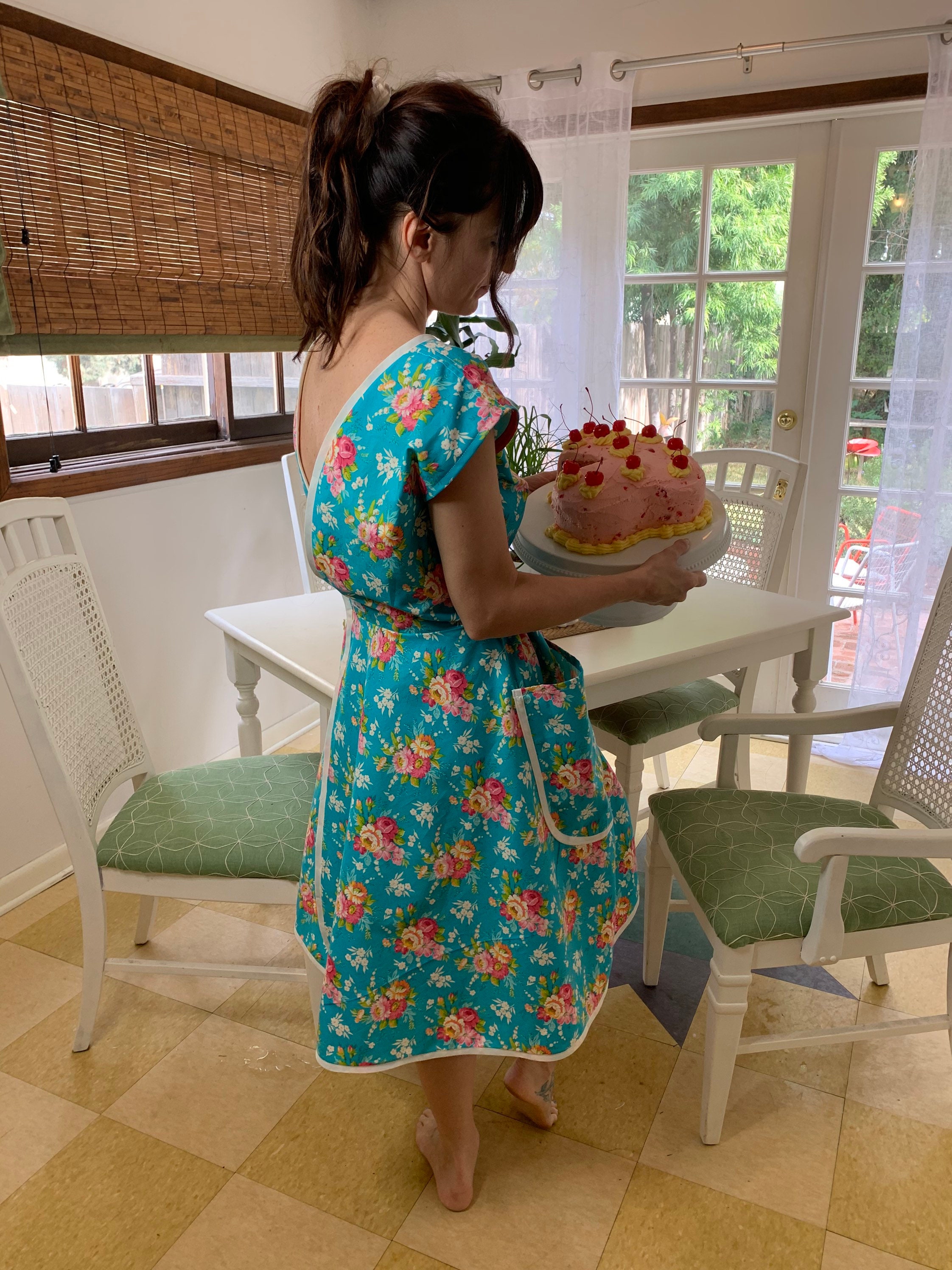 Retro floral wrap around apron dress. Housework full skirted | Etsy