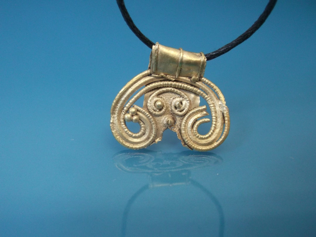 Ancient Roman Crescent. Roman Golden Moon. Amulet of Fertility 2th-4th ...