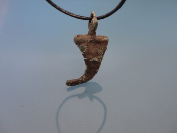 Old Scandinavian Claw of Wolf Fenrir. Ancient Viking … - Gem