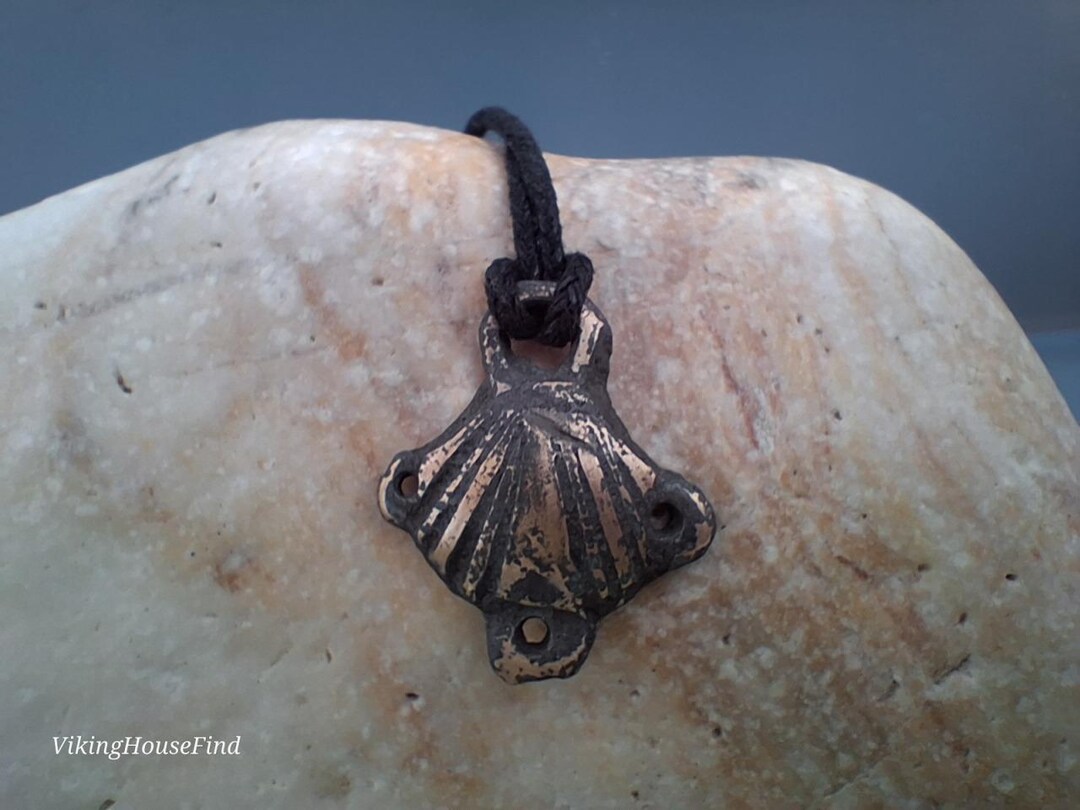 Medieval shell amulet of the ancient Roman goddess Venus, 4th–6th ...