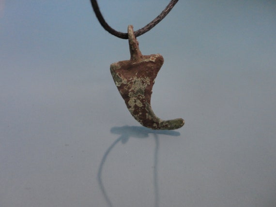 Old Scandinavian Claw of Wolf Fenrir. Ancient Viking … - Gem