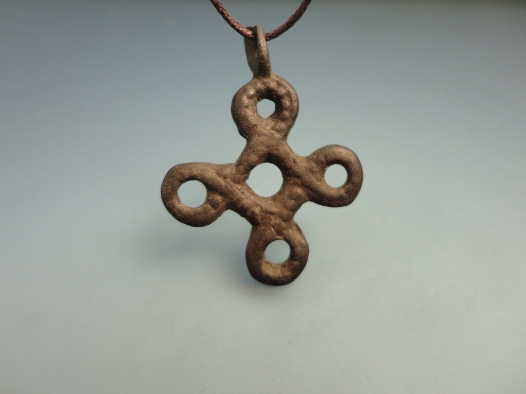 Authentic Medieval Twisted Pendant. Valknute. Ancient Viking Gotland ...