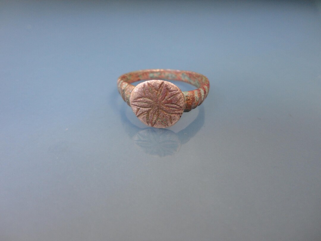 Antique Bronze Ring With Wind Rose From the 16th-17th Centuries. - Etsy