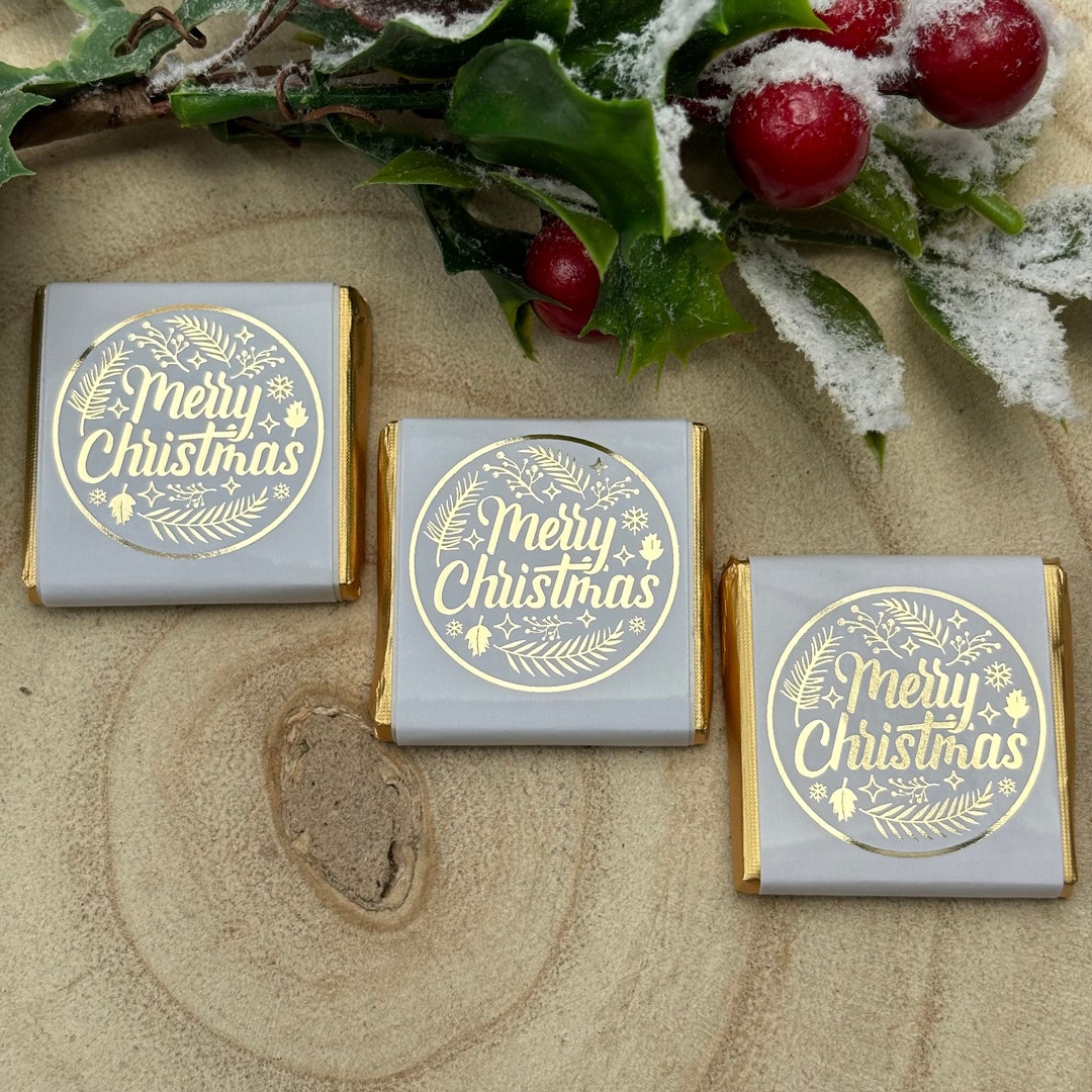 Personalised Christmas Chocolate Favours Merry Christmas Circle Leaf ...