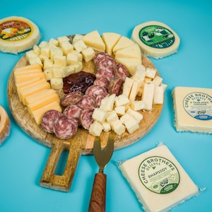 Cheese Brothers Charcuterie Gift Box | Made in Wisconsin | Assorted ...