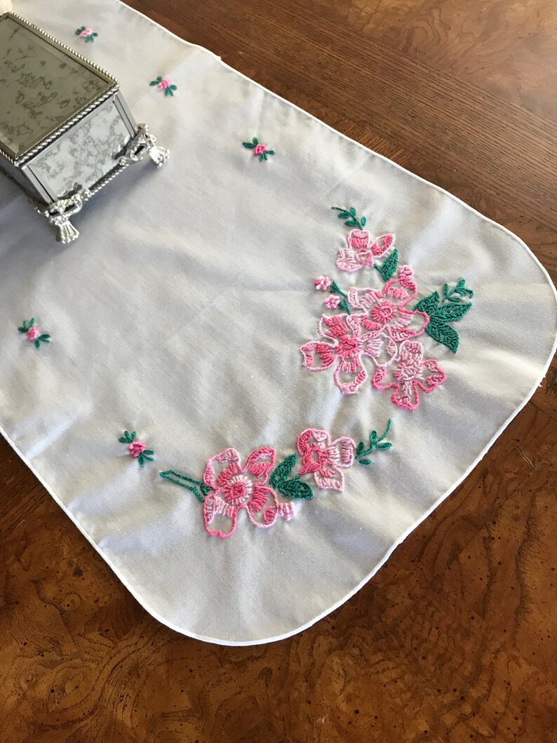 Vintage Embroidered Table Runner, Pink Floral Table Runner. Vintage ...