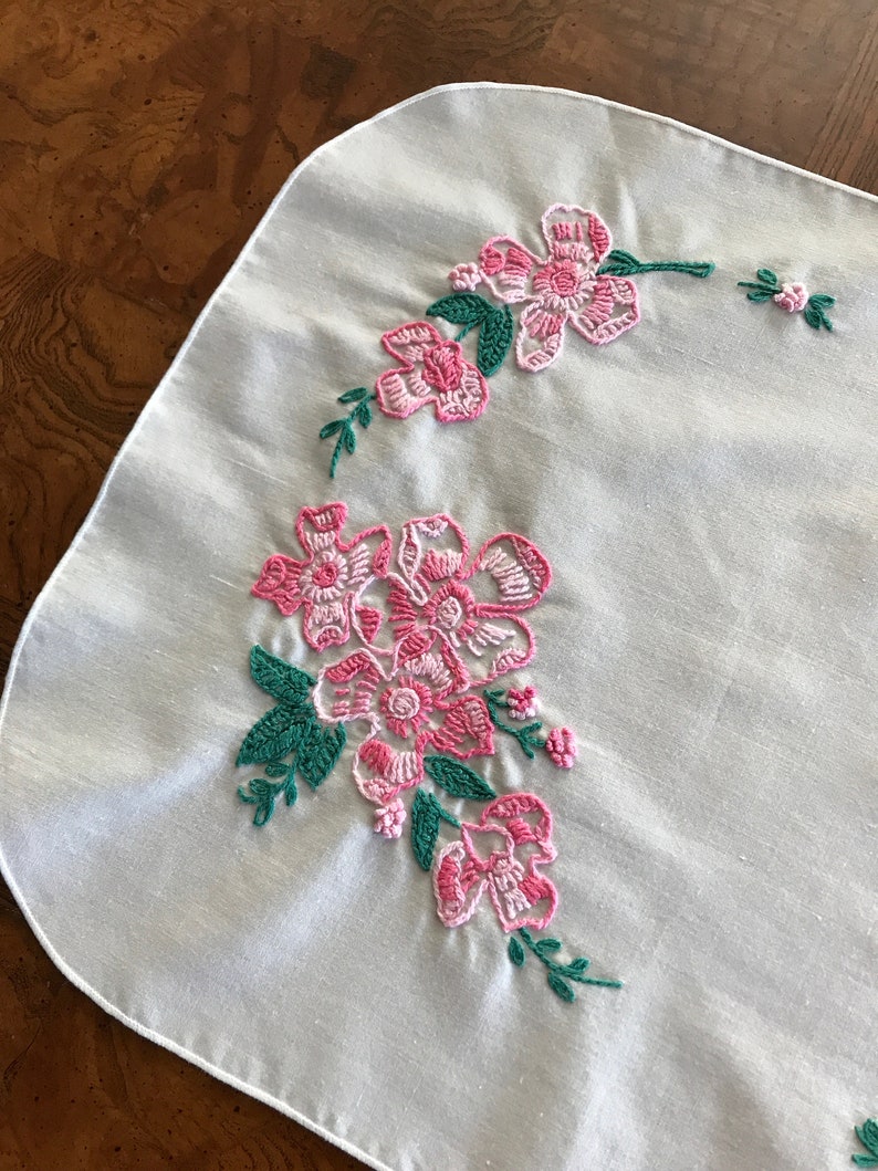 Vintage Embroidered Table Runner, Pink Floral Table Runner. Vintage ...
