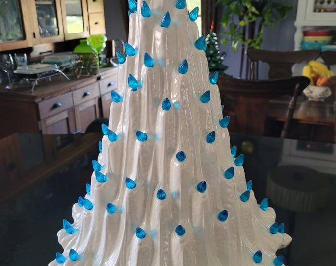Vintage Pearlescent White Lava Volcano Ceramic Christmas Tree 22.5 ...