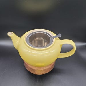 Le Creuset Stoneware Yellow Ombre Teapot Stainless Infuser Kitchen ...