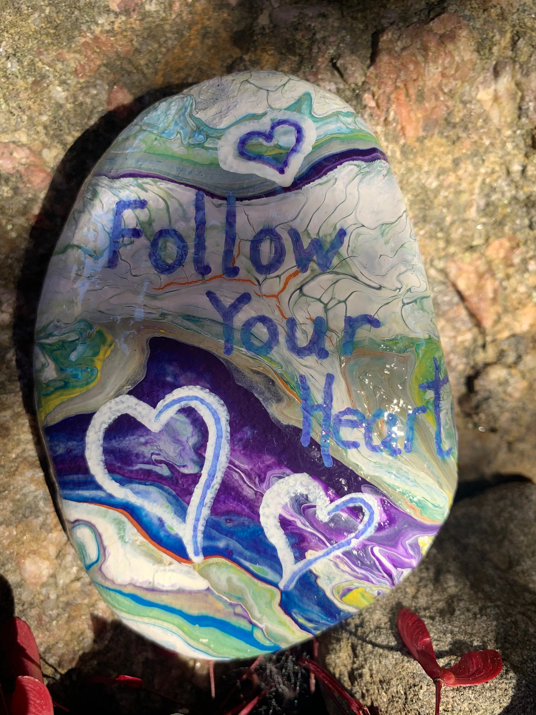 Rocas Pintadas.. Pintura Pour... Rocas inspiradoras... Sigue a - Etsy ...