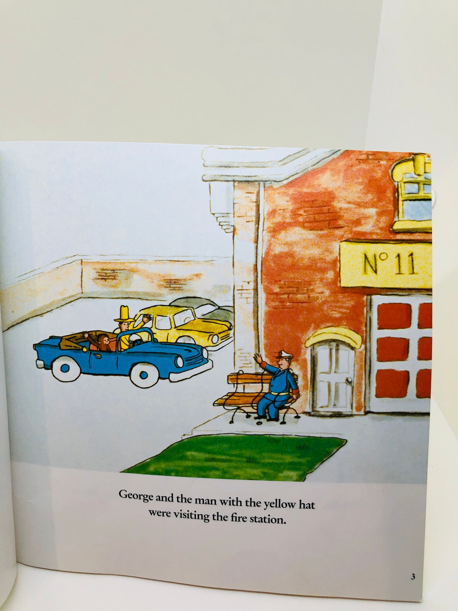 Millésime 1985 Curious George at the Fire Station - Etsy France