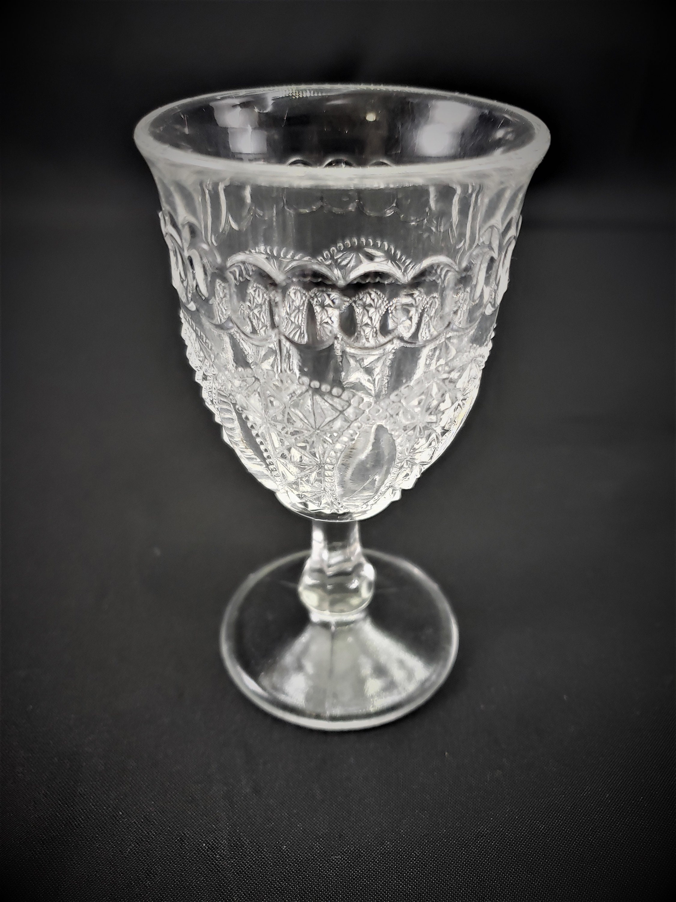 EAPG U.S. Glass Oregon Pattern Beaded Loop Beaded Ovals Footed Wine ...