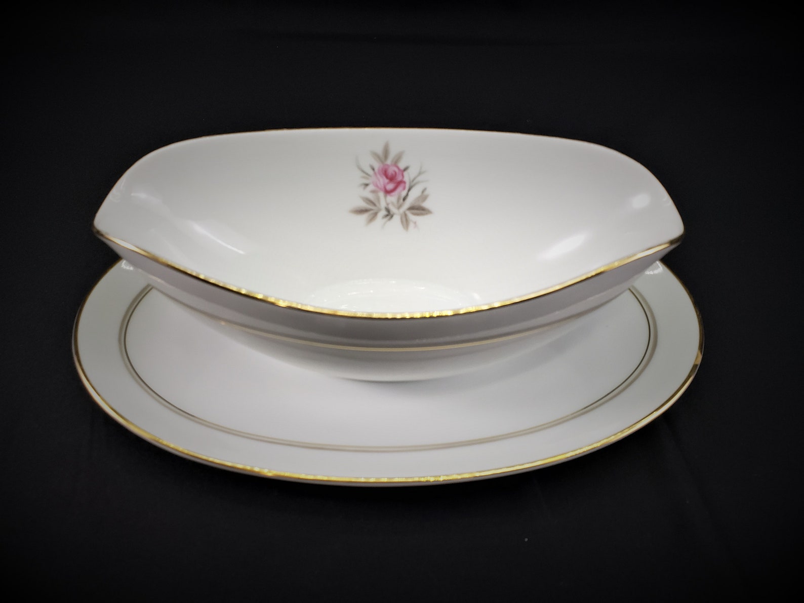 Noritake Japan Fine China Daryl #5510 Pattern Rose Gravy Boat With ...