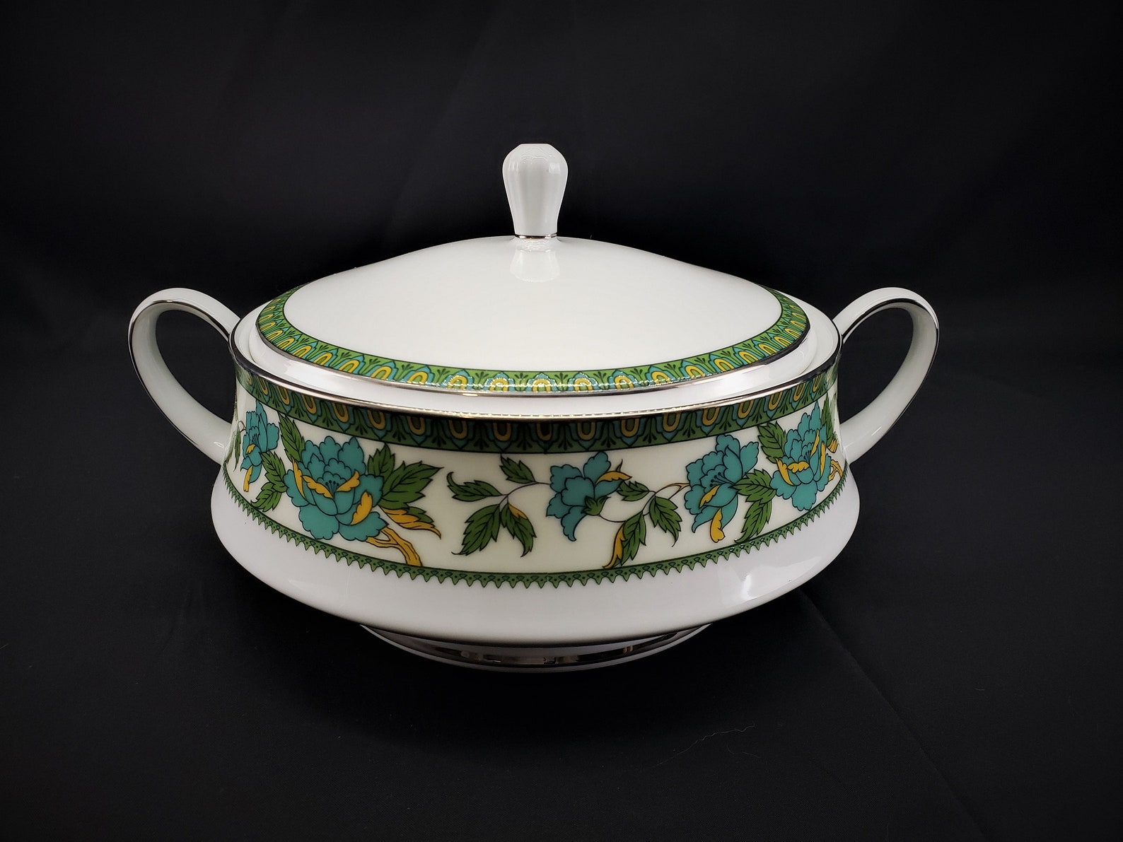 Noritake Fine China Floral Tapestry Pattern 2405 Round Covered ...