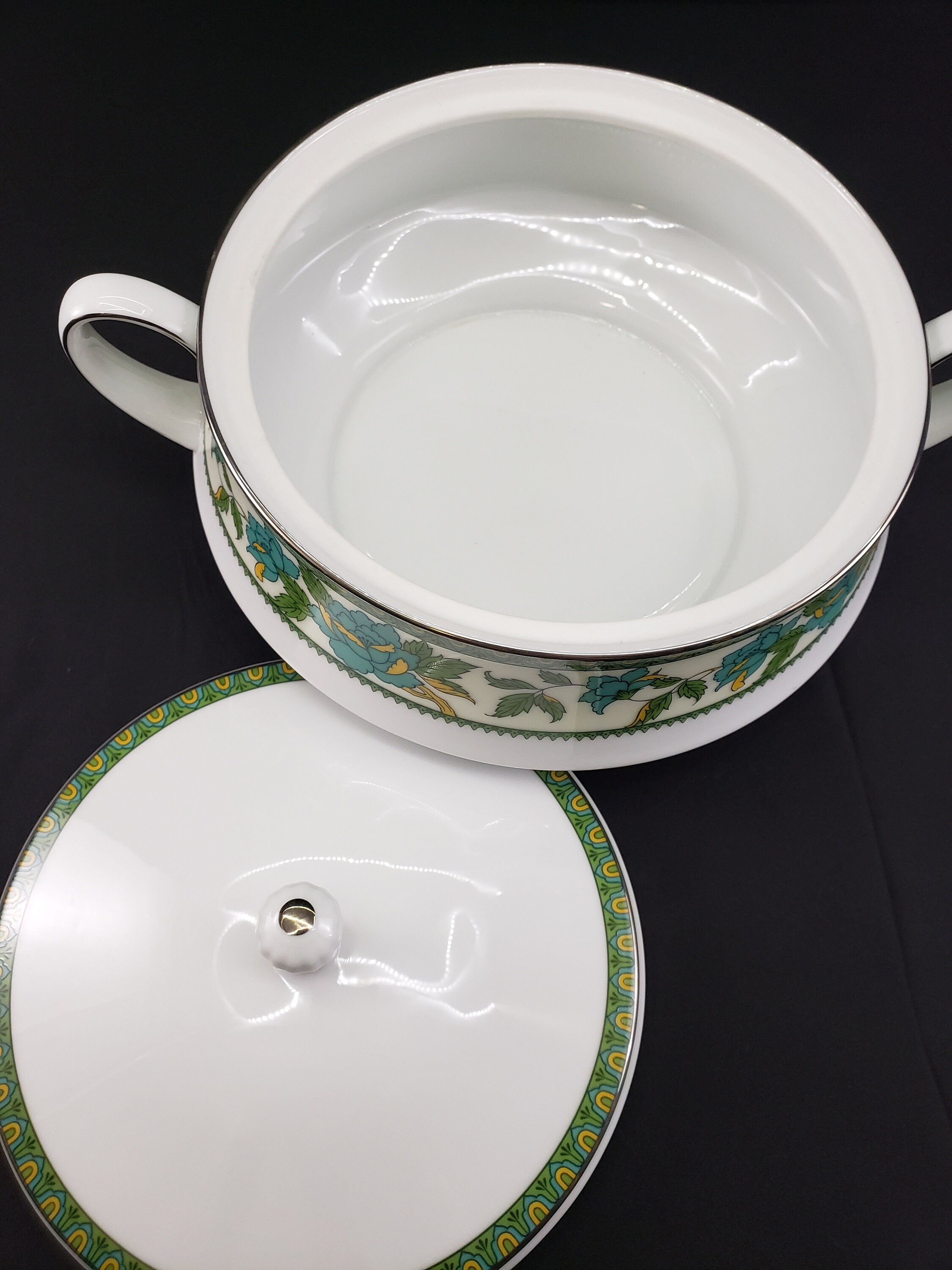 Noritake Fine China Floral Tapestry Pattern 2405 Round Covered ...